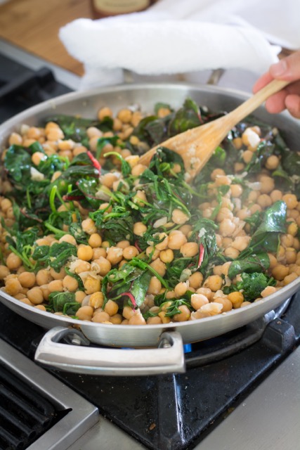 Add Chickpeas for a Quick and Easy Fat-Burning Breakfast - Early To Rise