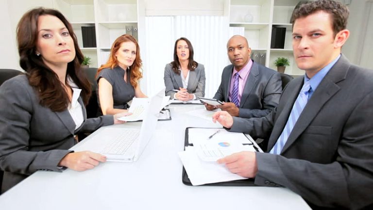 12 Warning Signs of Manipulative People—And How to Deal with Them